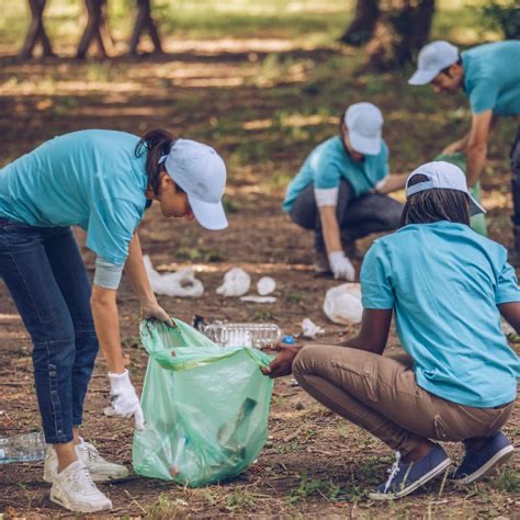 Community Service Scholarship – Adam Mills Foundation